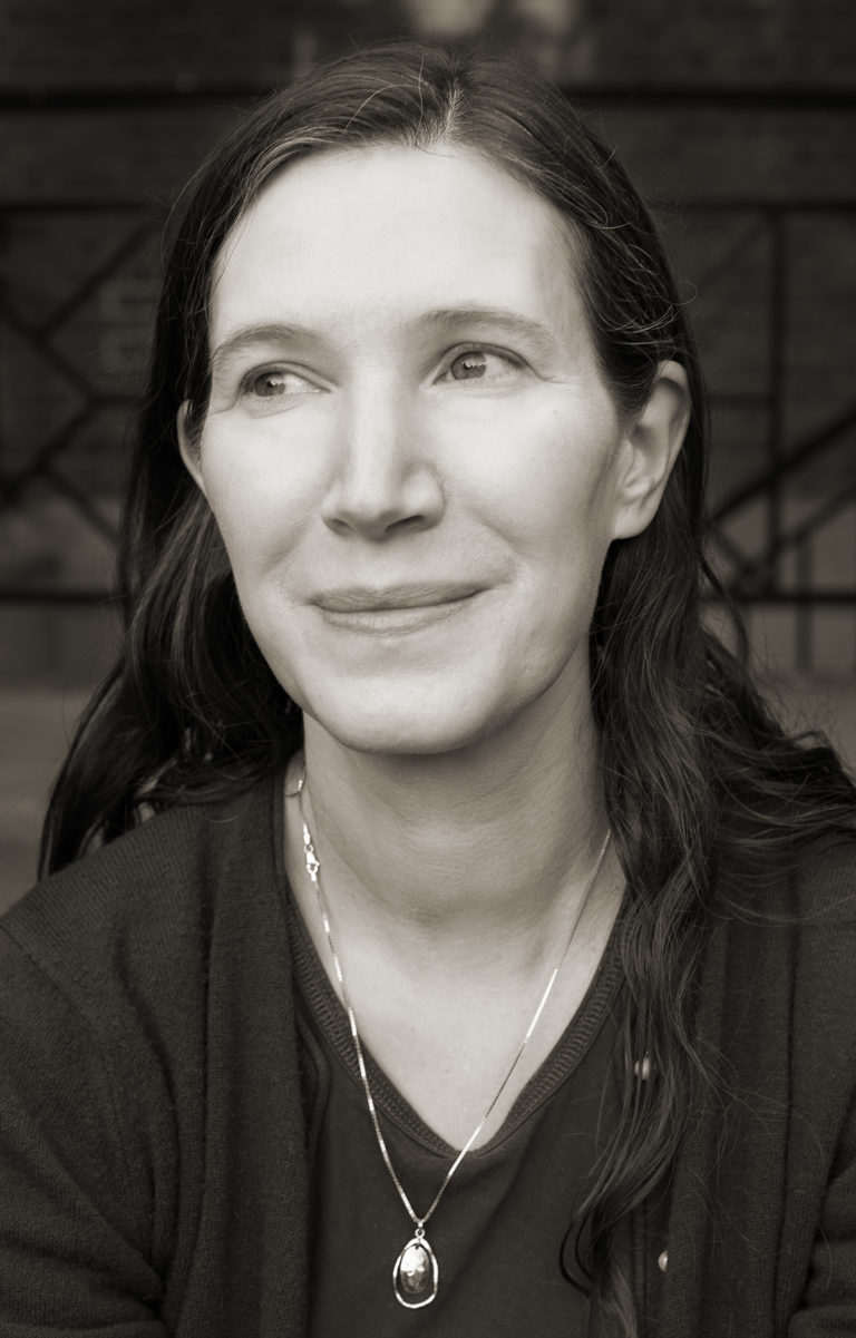 Claire Raymond | About Claire